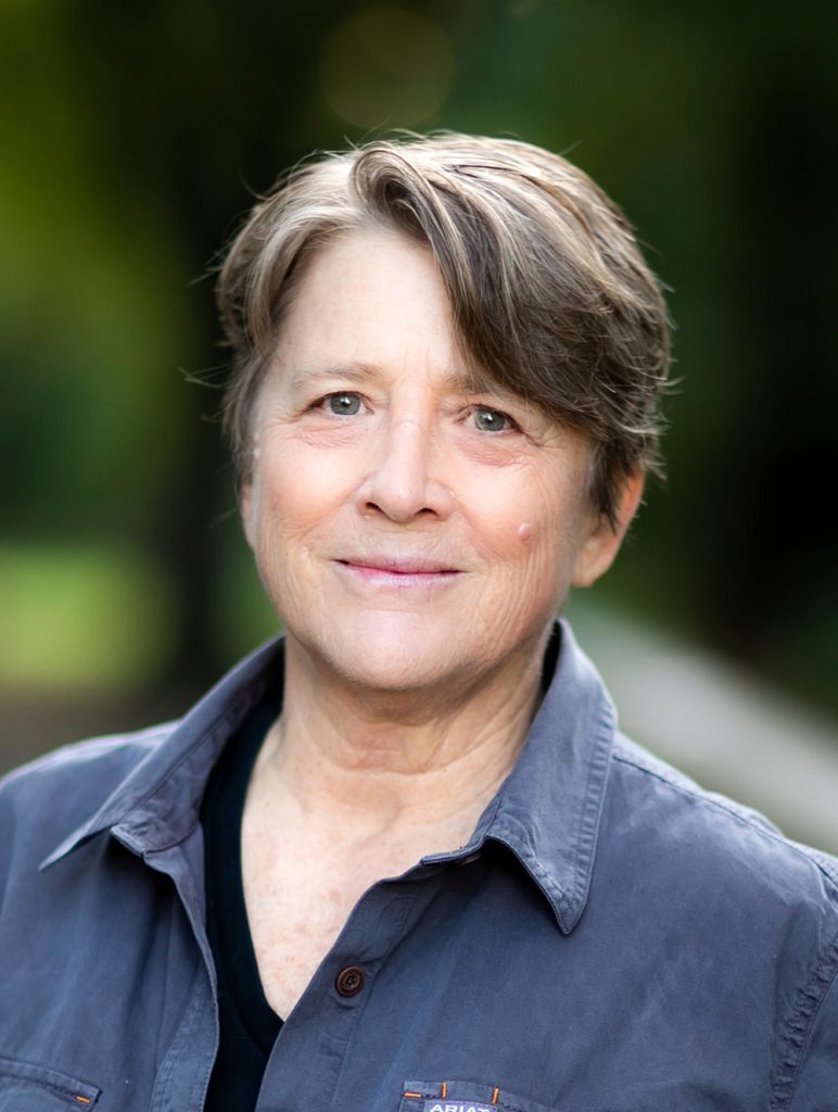 About Deb – Pine Leaf Therapeutic Yoga